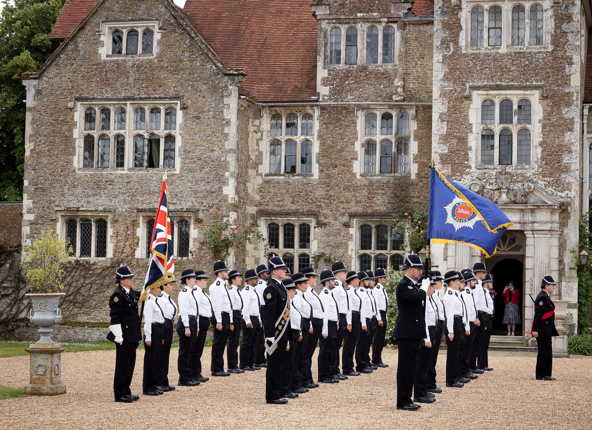Twenty Police Now detectives in Surrey presented with Independent ...